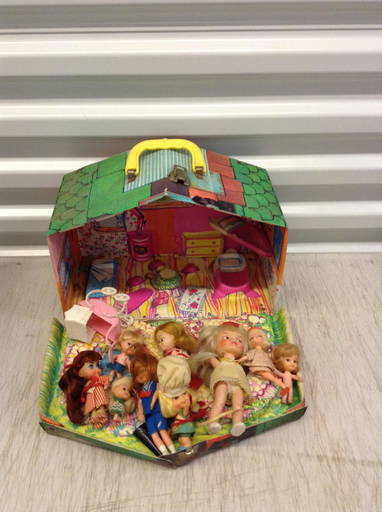 Liddle Kiddles House And Many Dolls