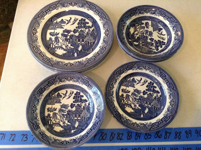 Churchill, England Plates And Bowls