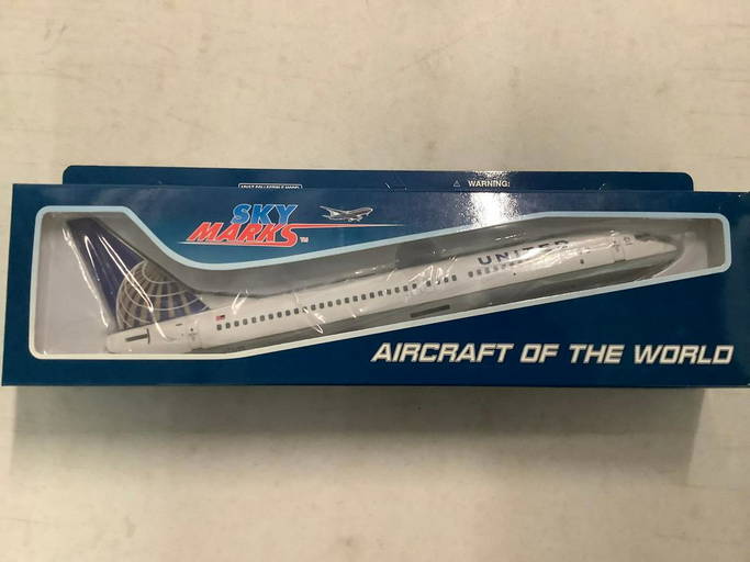 Skymarks Aircraft Of The World Place Model In Box