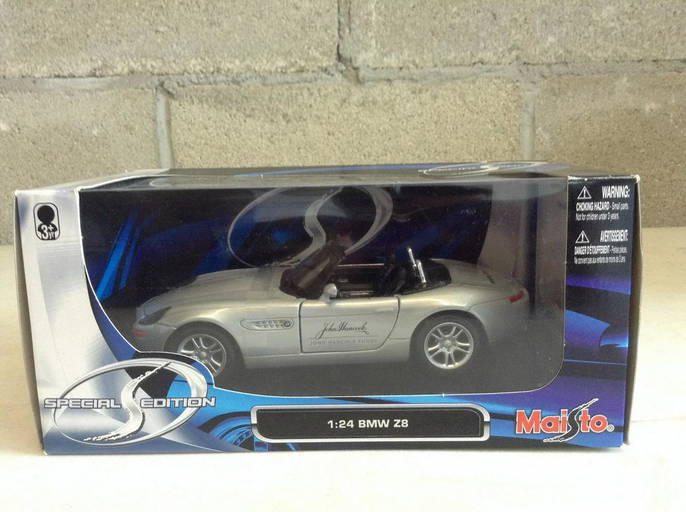 Maisto Special Edition 1:24 Bmw Z8 Model Car