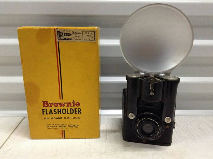 Vintage Kodak Brownie Flash 620 Camera With Flash