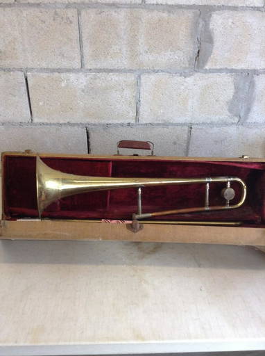 Besson Trombone with Case - Feb 08, 2022 | Emanon Auctions and Estate ...