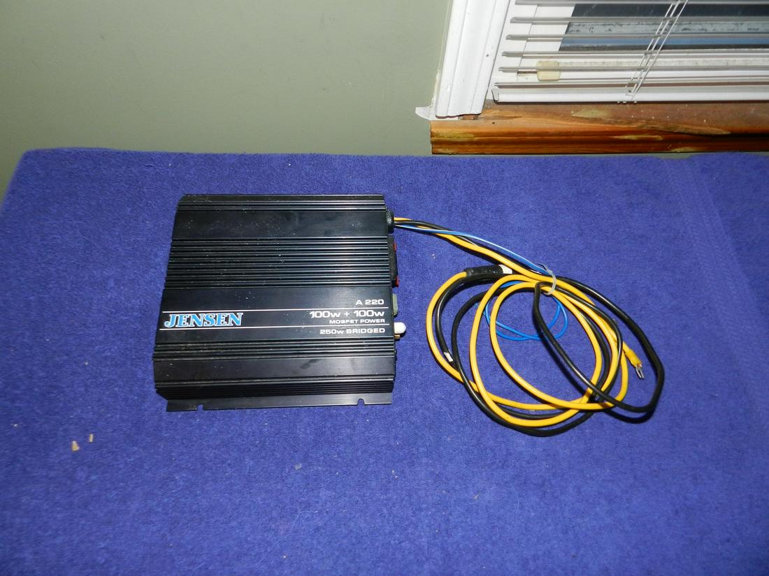 Buy Jensen A220 Auto Car Power Amplifier | Emanon Auctions and Estate ...
