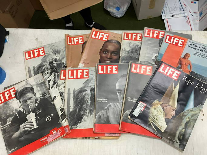 Large Lot Of Vintage Life Magazines (1940s And 60s)