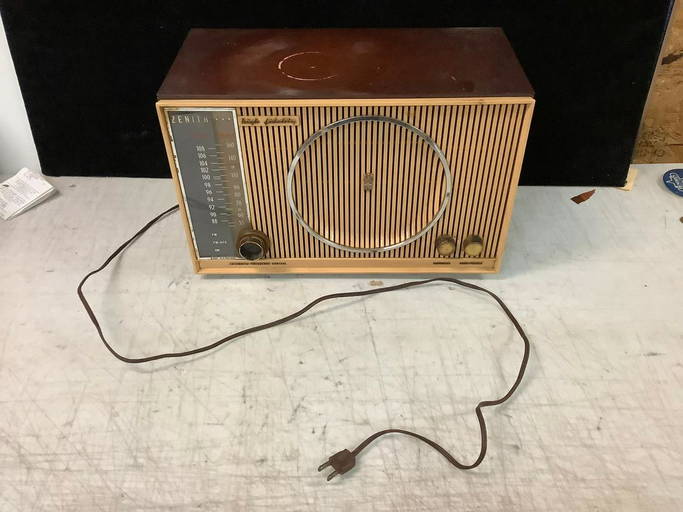 Vintage Zenith High Fidelity Radio