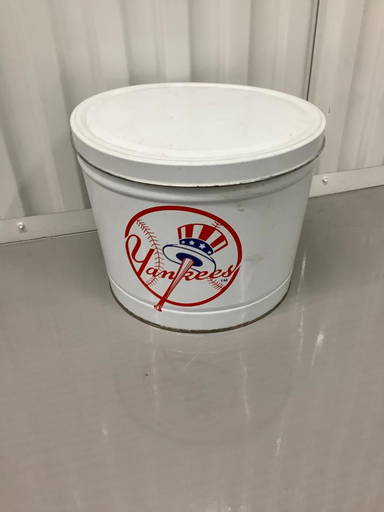 Yankees Tin Container