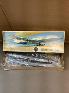 Vintage Revell Boeing 707 1/144 Scale Model Kit