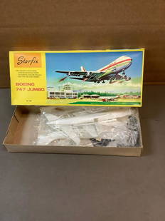 Vintage Revell Boeing 747 200 Jumbo Jet Model Kit