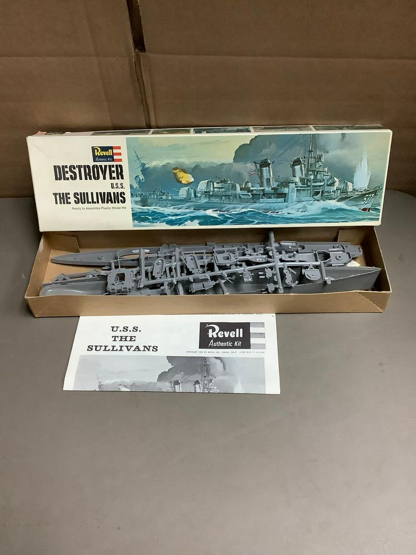 Vintage Revell Destroyer U.s.s. The Sullivans Model Kit