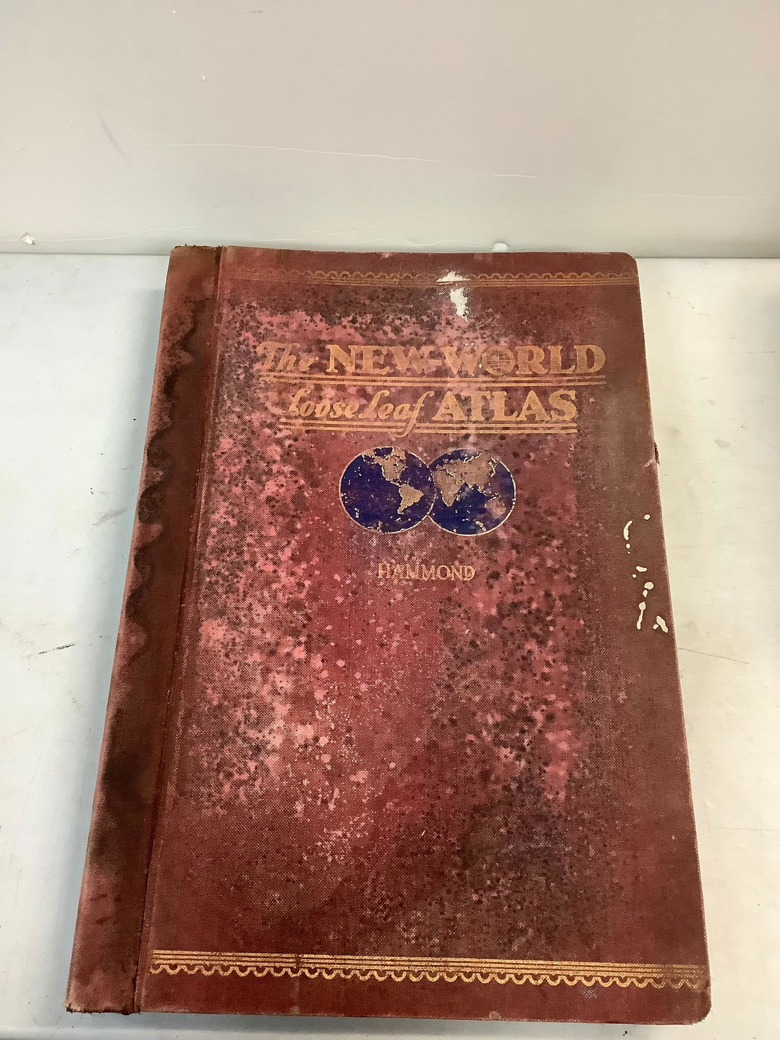 The New World Loose Leaf Atlas