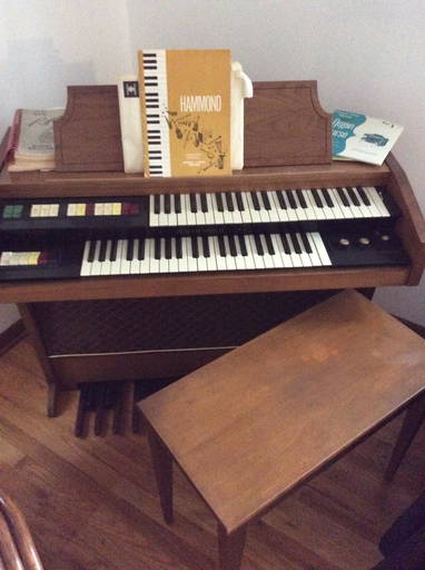 Hammond Organ Model J 222 W/ Leslie Speakers