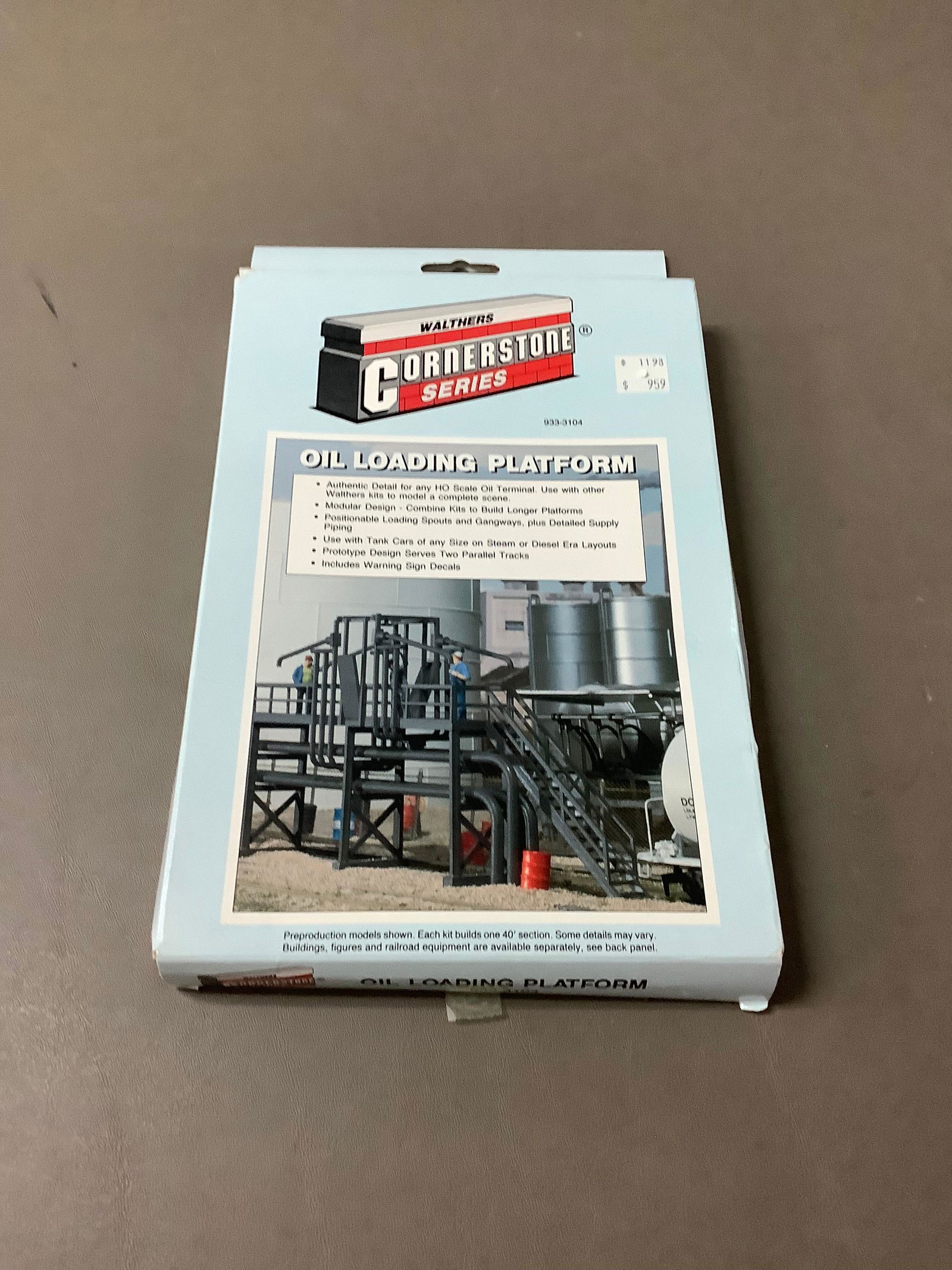 Walthers Cornerstone Oil Loading Platform Kit