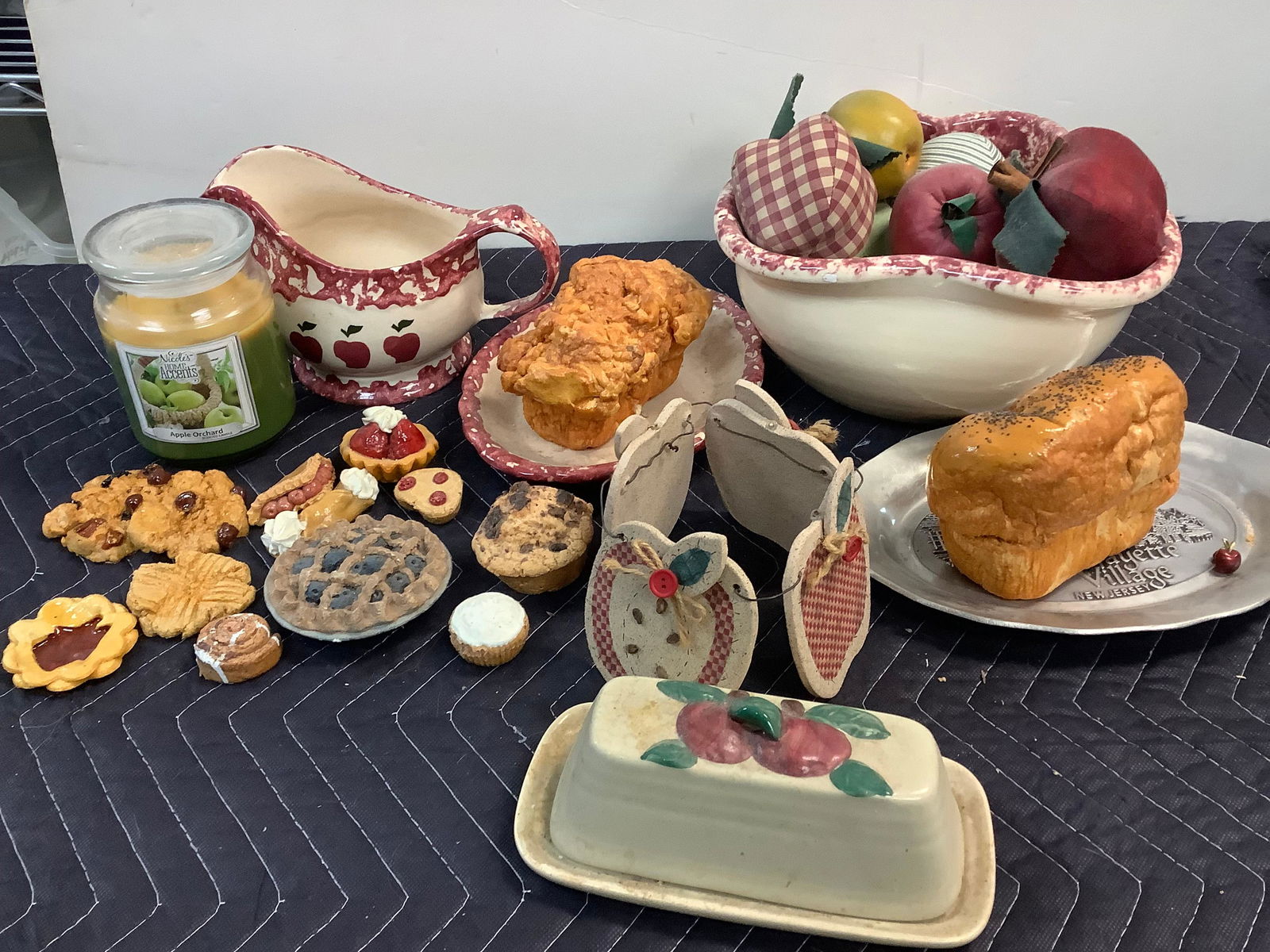 lot of fake fruit in a bowl, fake food, dishes and more - Mar 05, 2023 ...