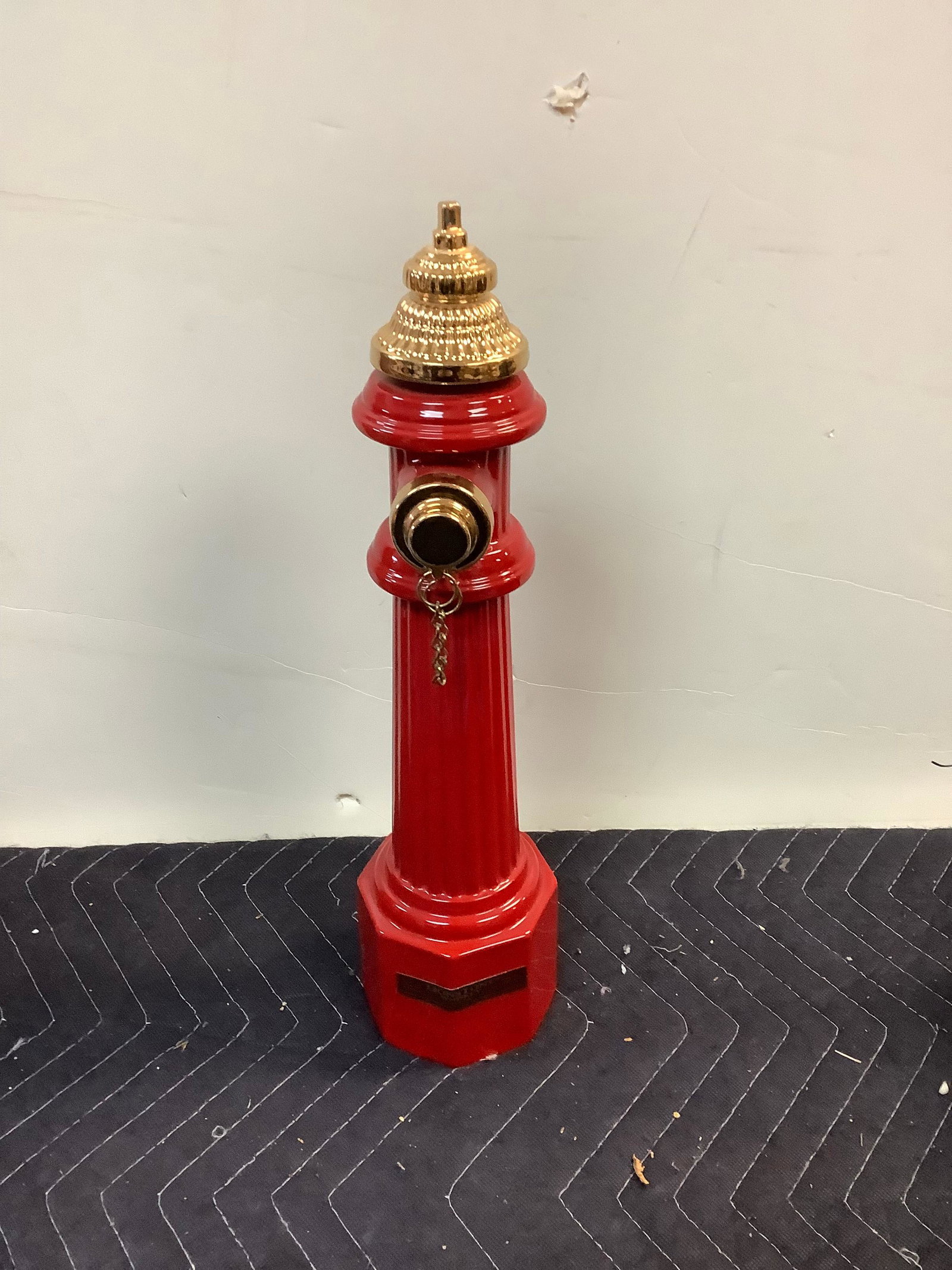 1986 Lionstone International, Ltd Old Time Fire Hydrant Whiskey ...