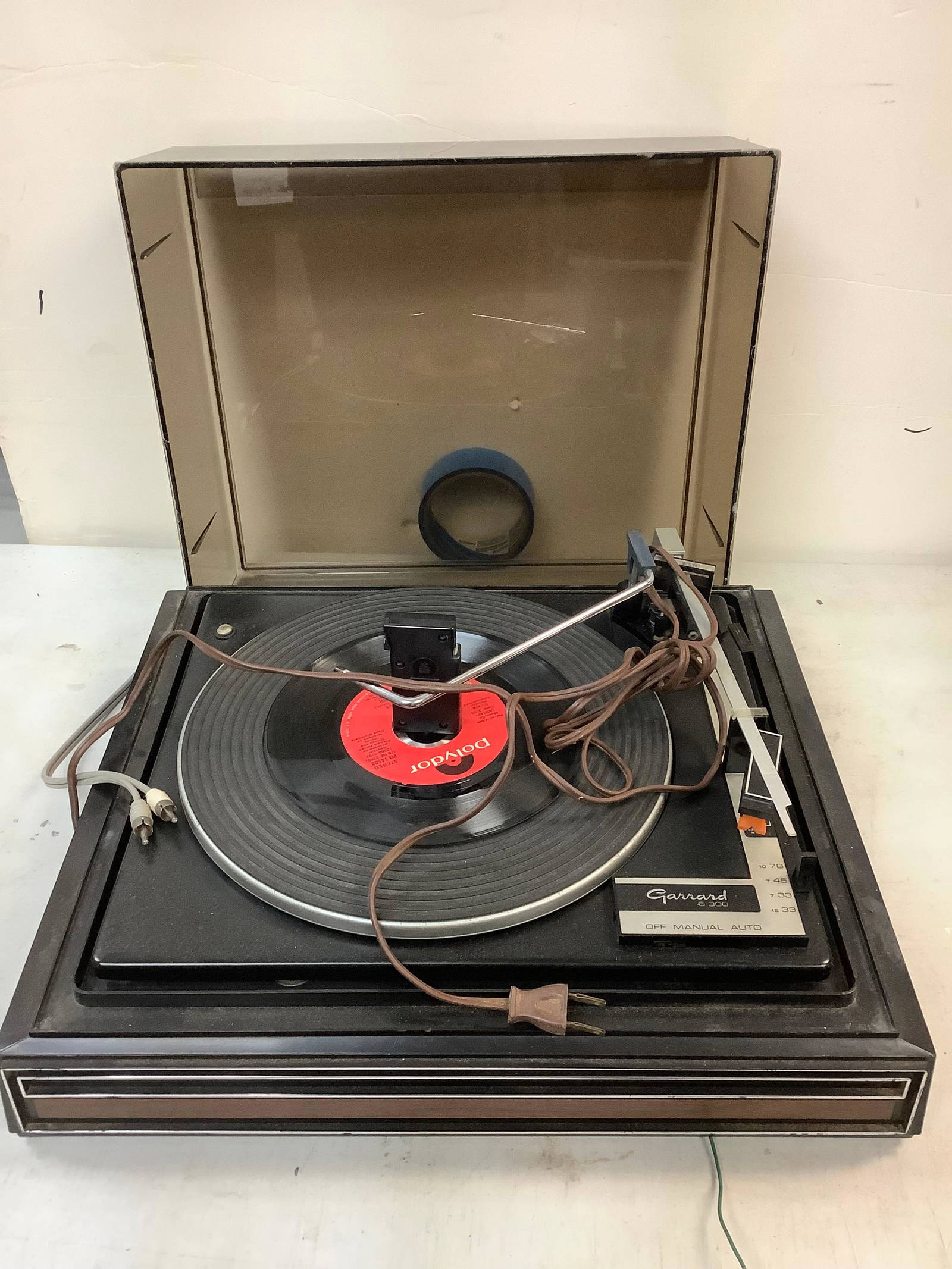 Garrard record player (#0281) on Apr 11, 2023 | Emanon Auctions and ...