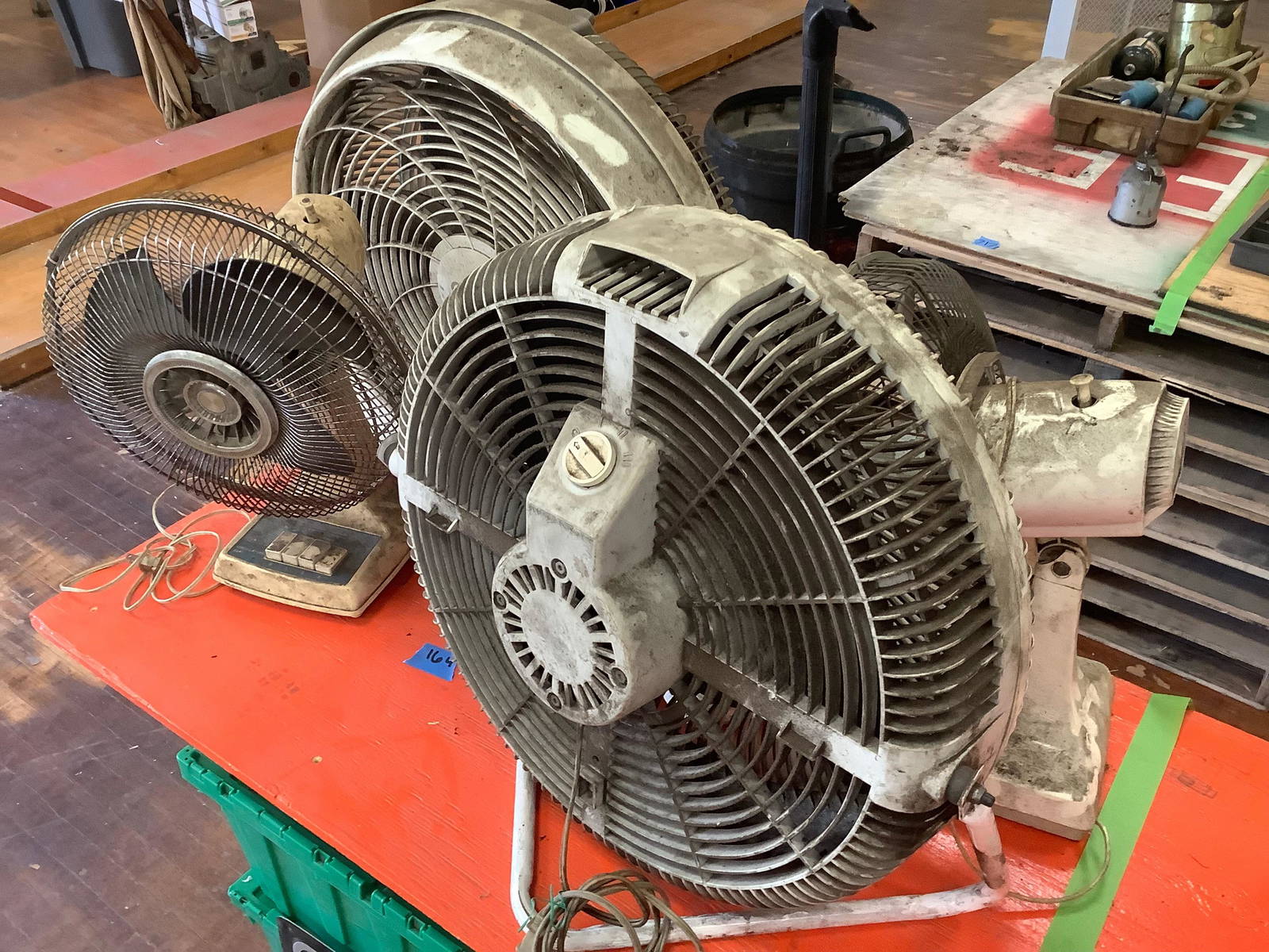 Lot Of Fans Auction