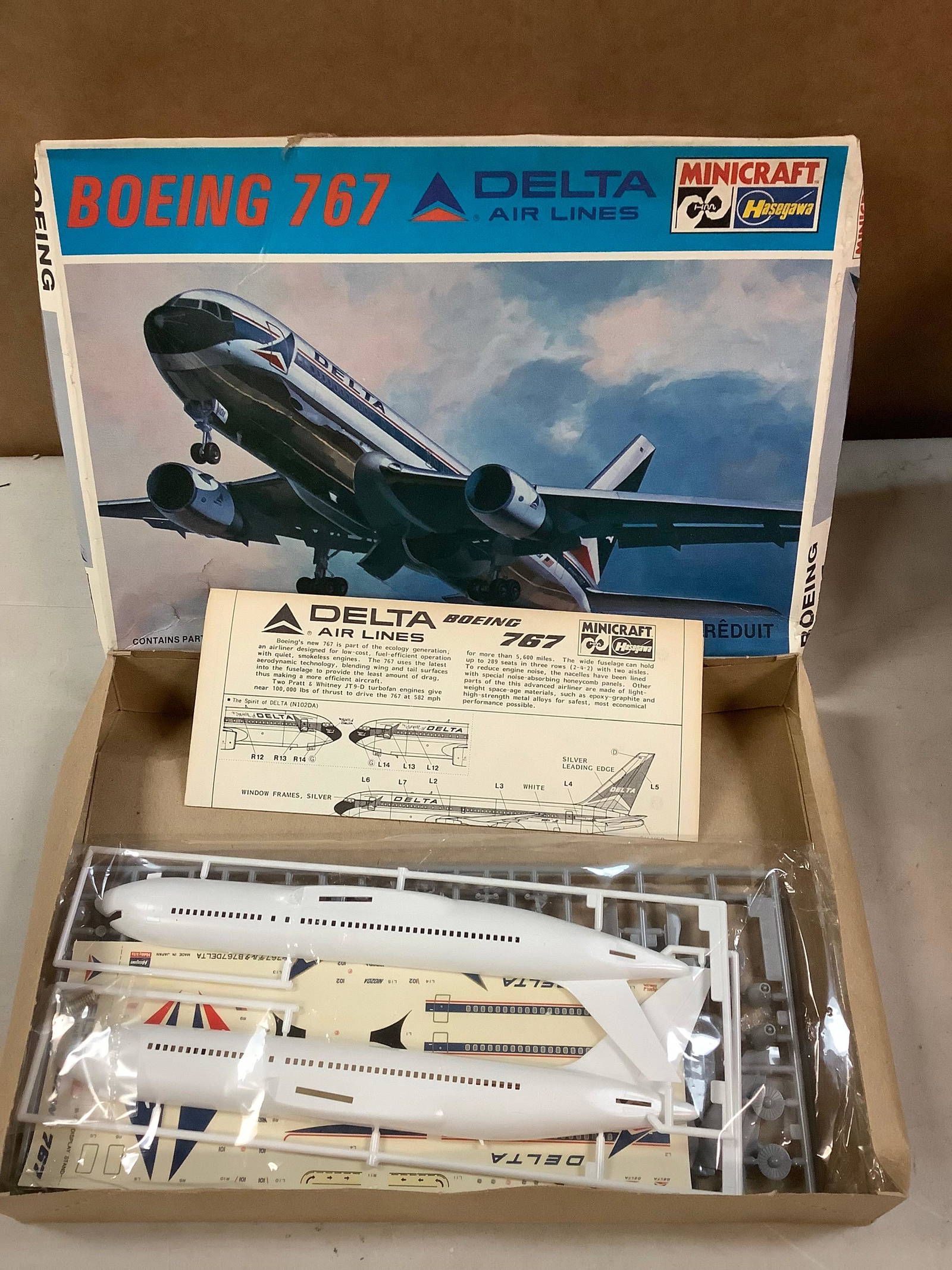 Boeing 767 Delta Airlines Plane Model Auction