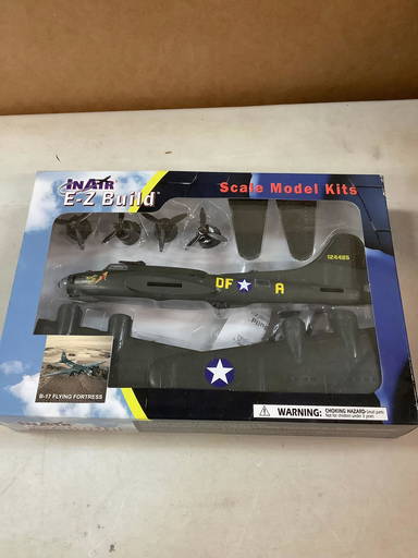 Vintage In Air E Z Build Plane Model(b 17 Flying Fortress)