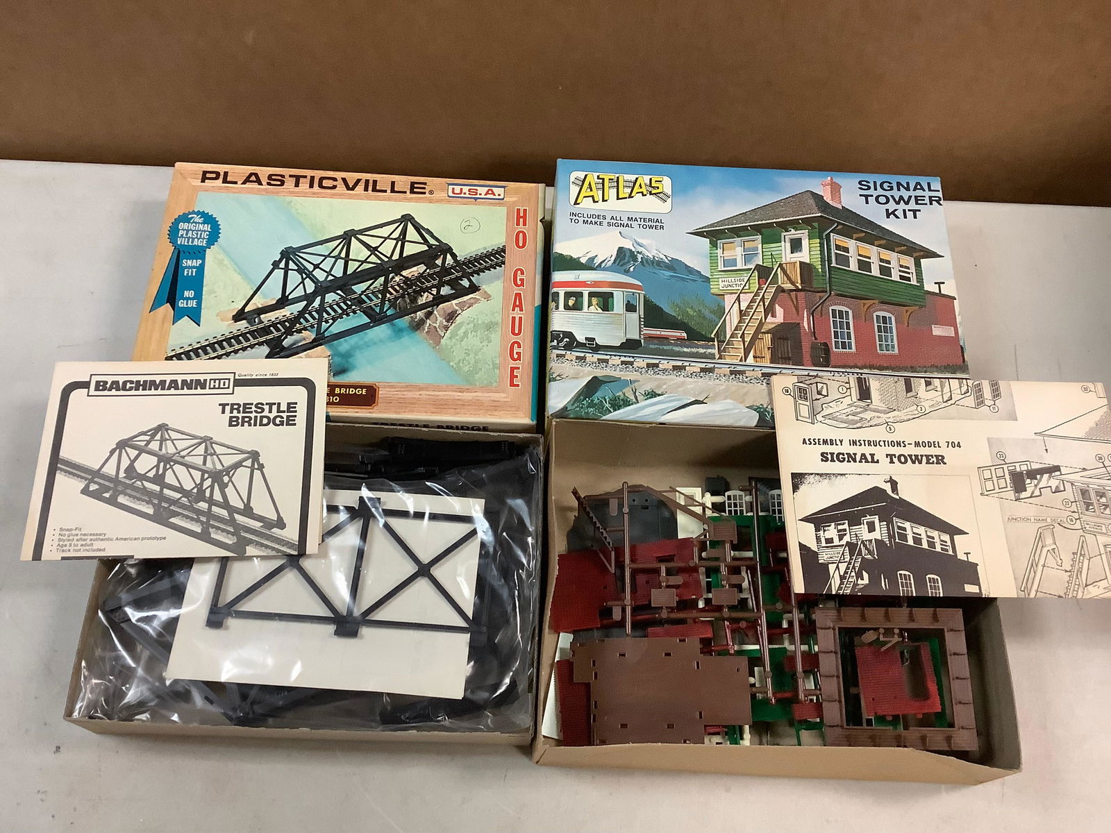 Plasticville Trestle Bridge Ho Gauge, Atlas Signal Tower Model Kit