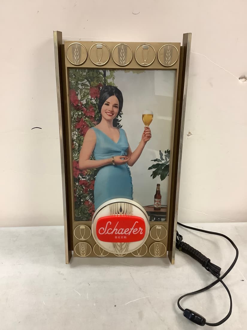 Vintage Schaefer Beer Light Up Beer Sign 16x8.25 Working Condition