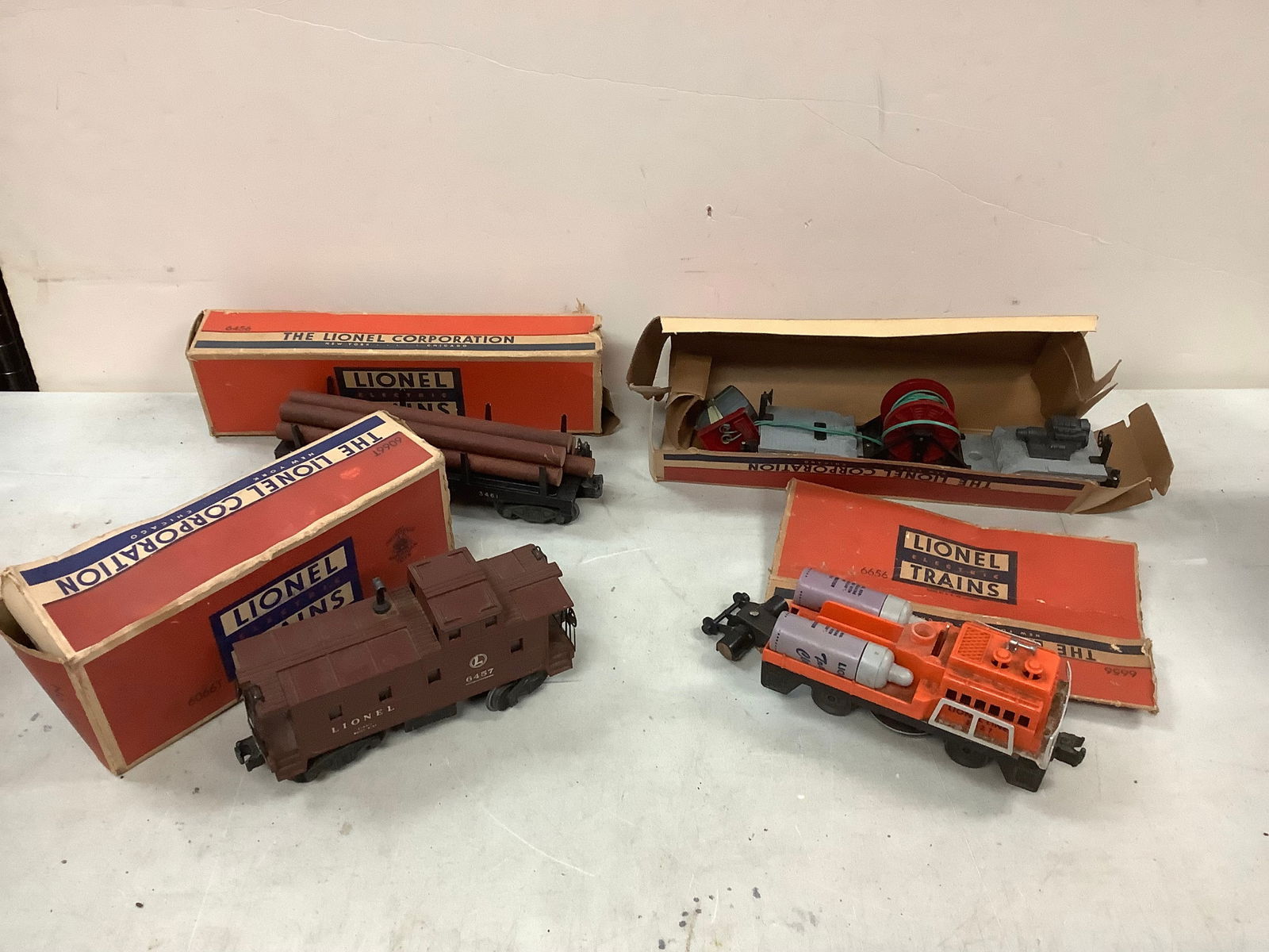 Lionel Model Train Cars Auction