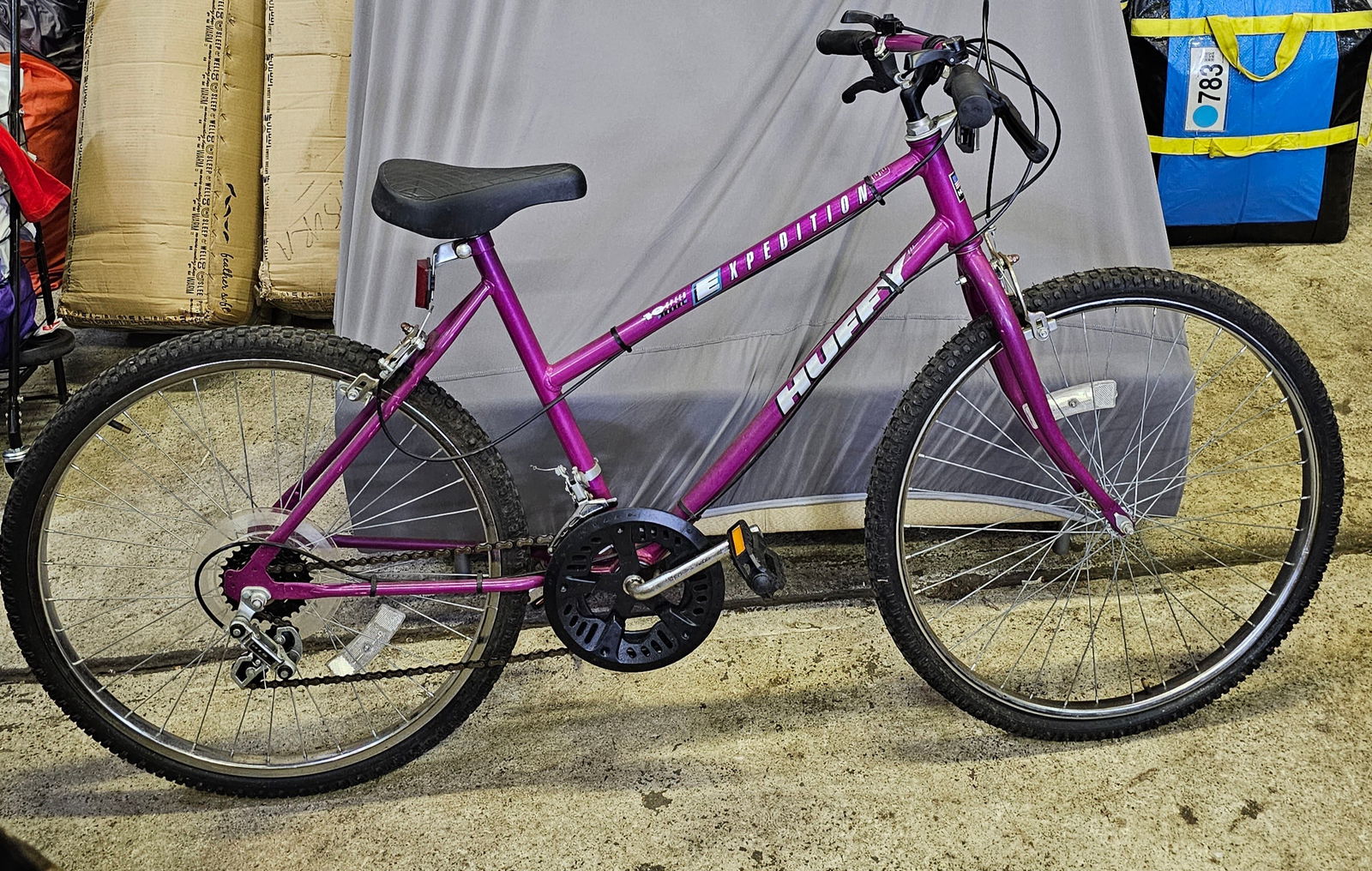 Huffy 10 Speed Expedition Bicycle Auction