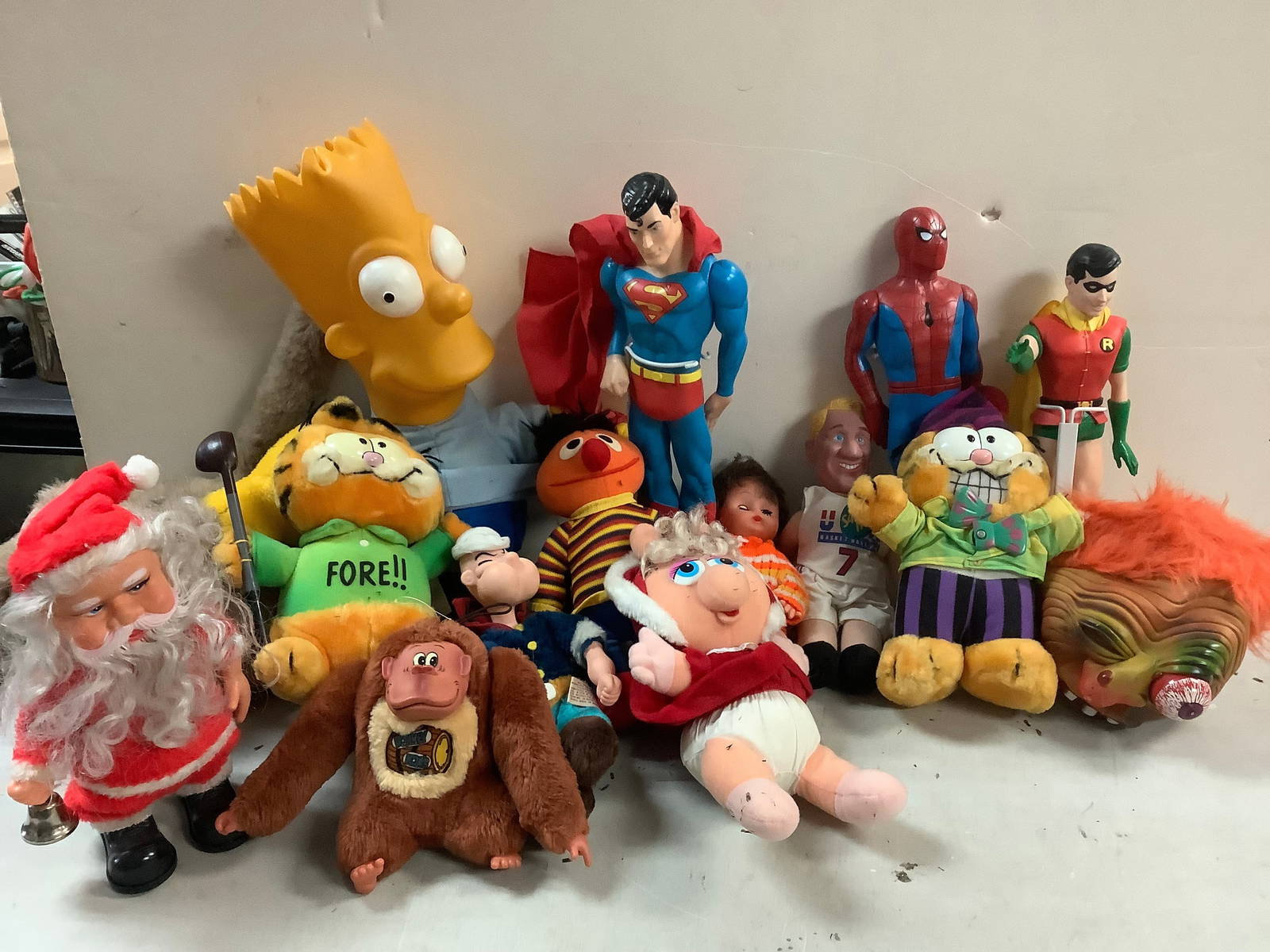 Lot Of Vintage Dolls And Figures Some Propertie (popeye , Superman, The ...
