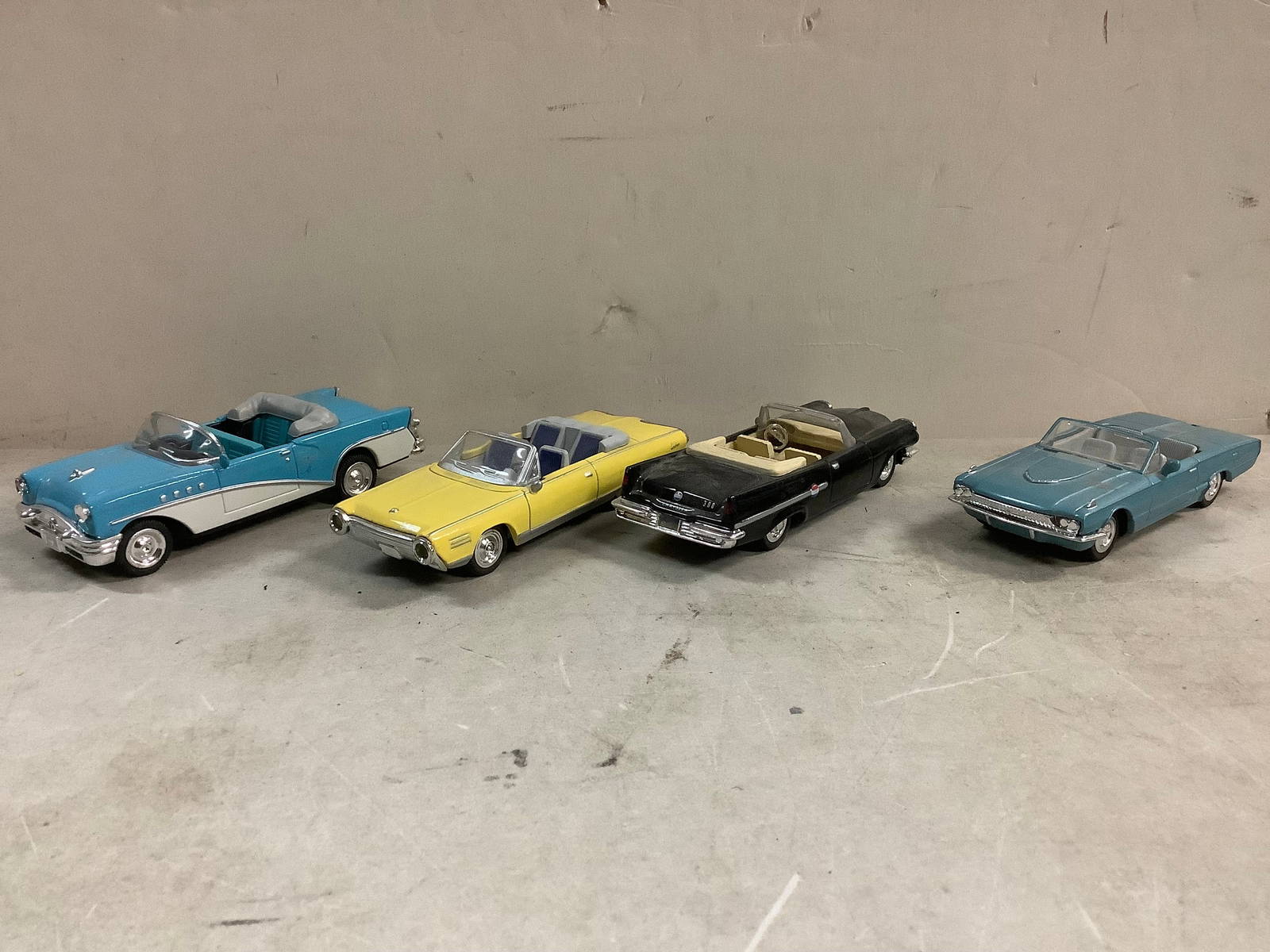 Lot Of Mini Collectible Model Cars (thunderbird, Chrysler, And More ...