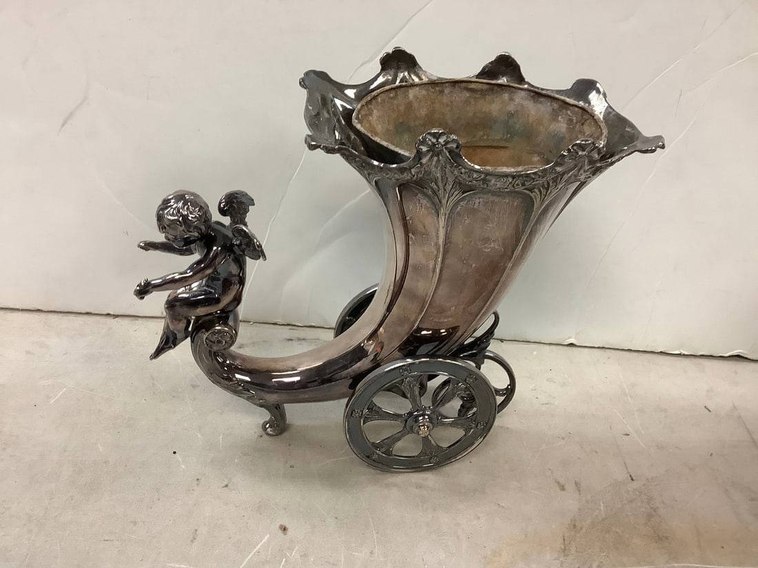 Victorian Era Metal Vase 10x10 Auction