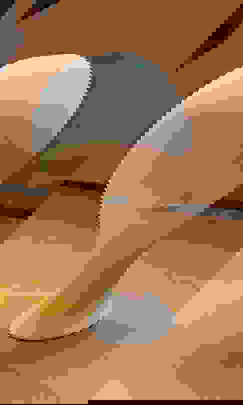 Jonathan Adler Modernist Porcelain Face Vase 7x4" Auction