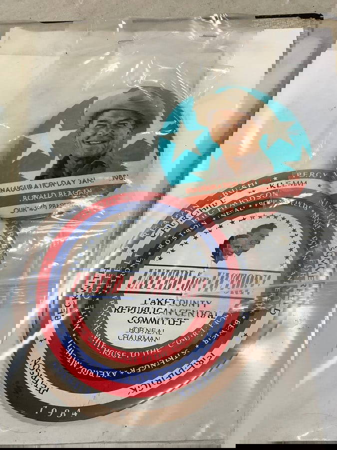 Lot Of Vintage Reagan Presidential Pins Auction