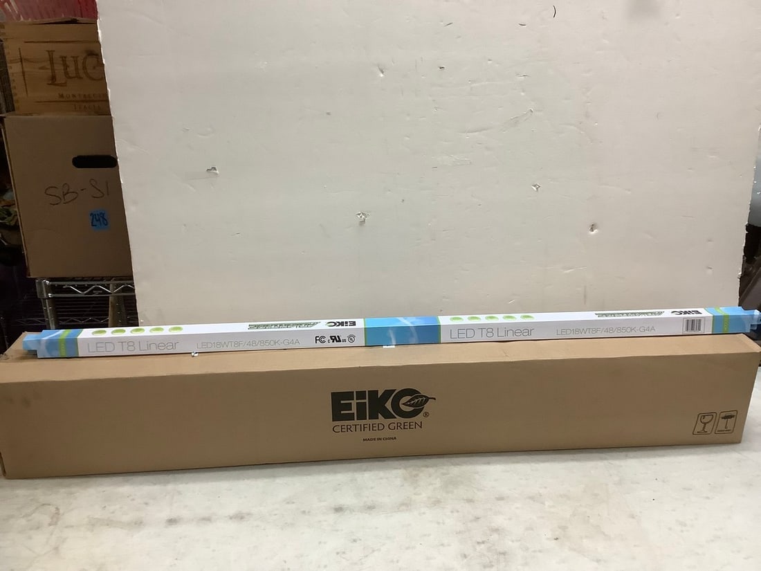 Eiko Certified Green Led T8 4ft. Linear 25 Piece Case Auction