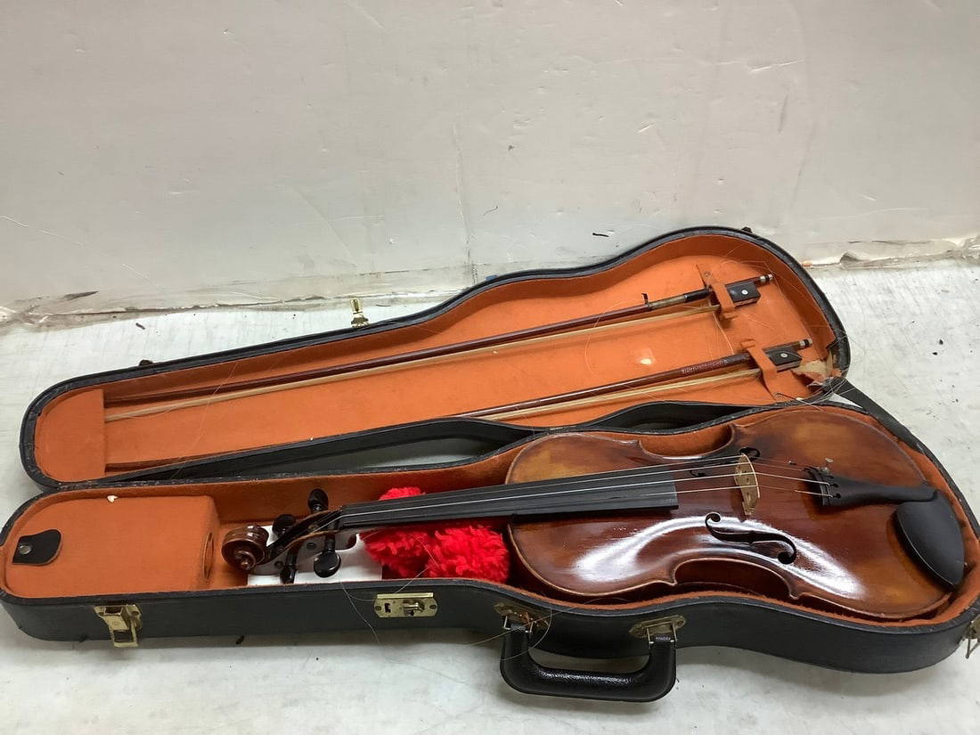 Wooden Lifton Violin With Case (23 In) Auction