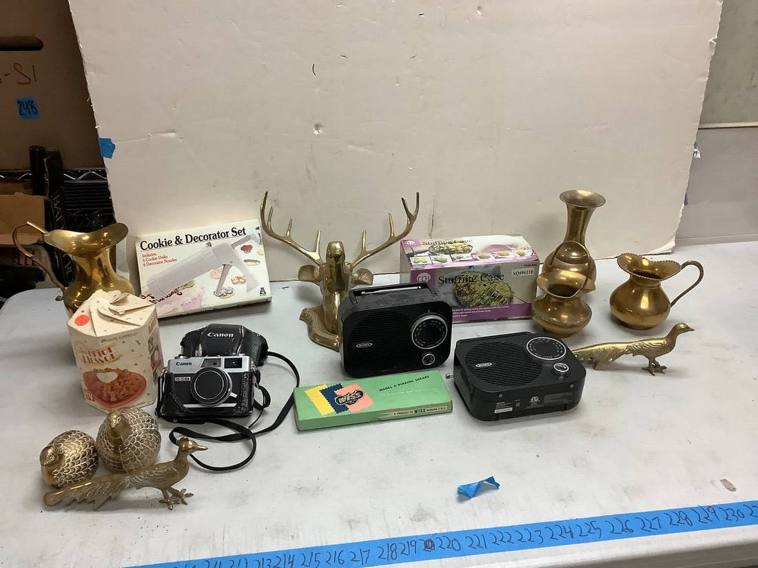 Lot Of Cookie And Decorator Set, Stuffing Cage, Metal Deer Head And ...