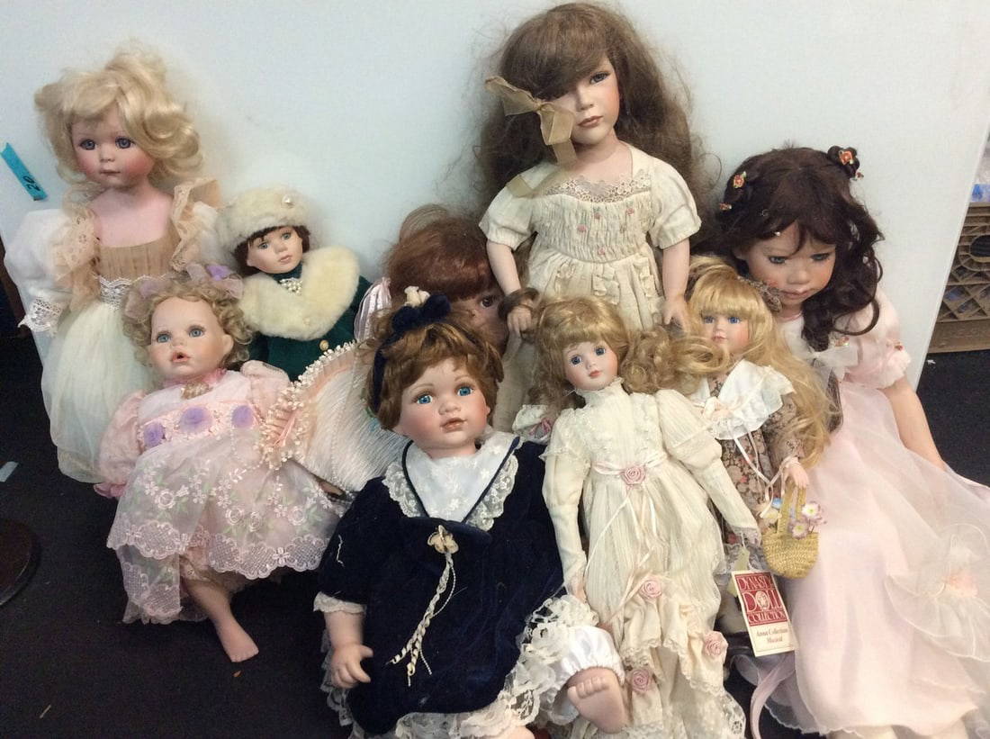 Vintage Dolls(cathay Collection And More) Auction
