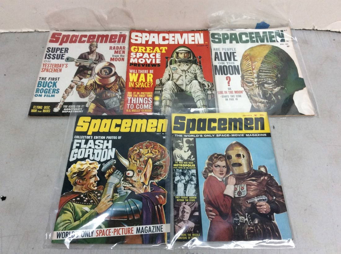 Vintage Spacemen Magazines Auction
