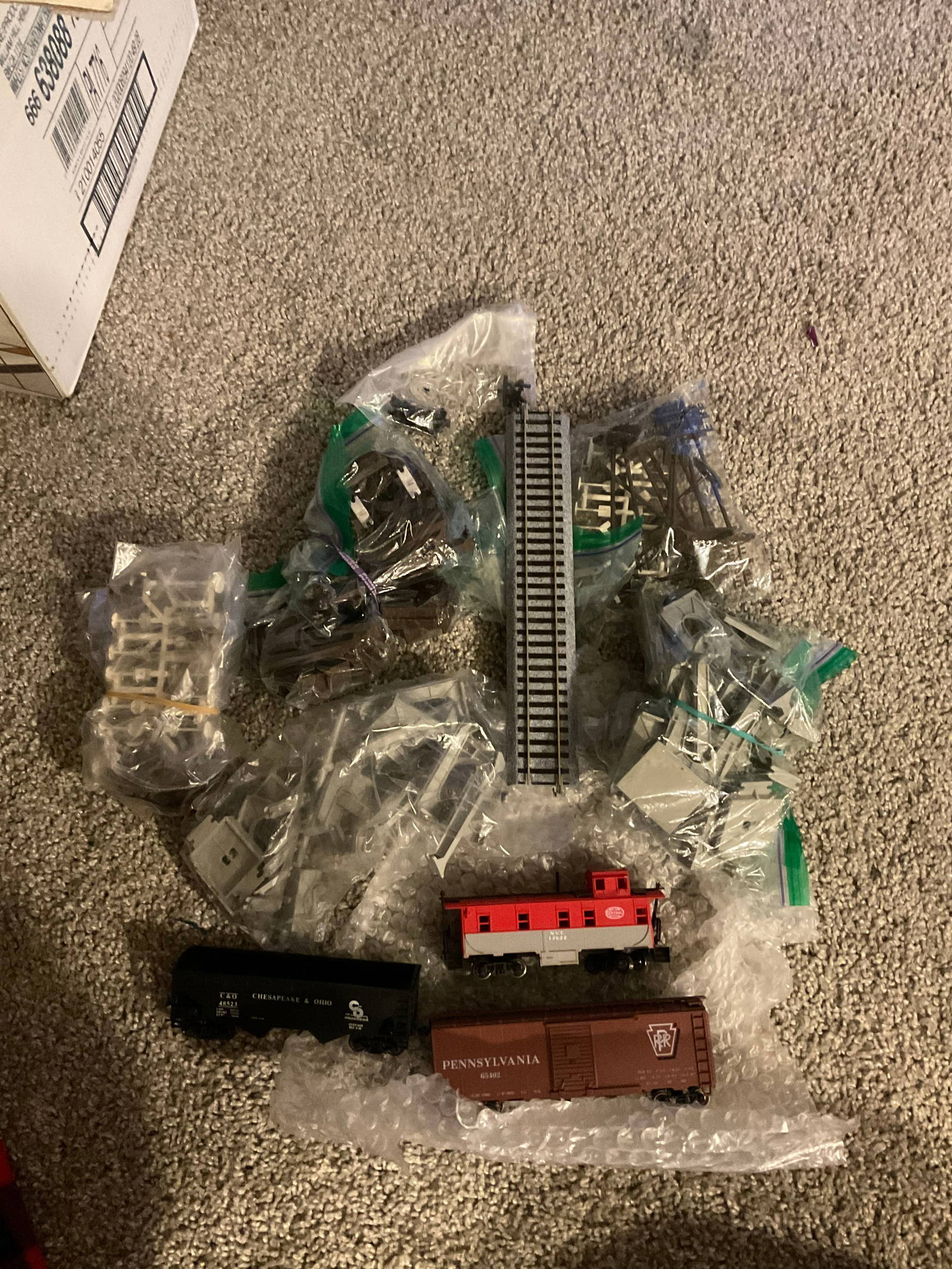 Lot Of Vintage Ho Train Cars, Unbuilt Models And More Auction