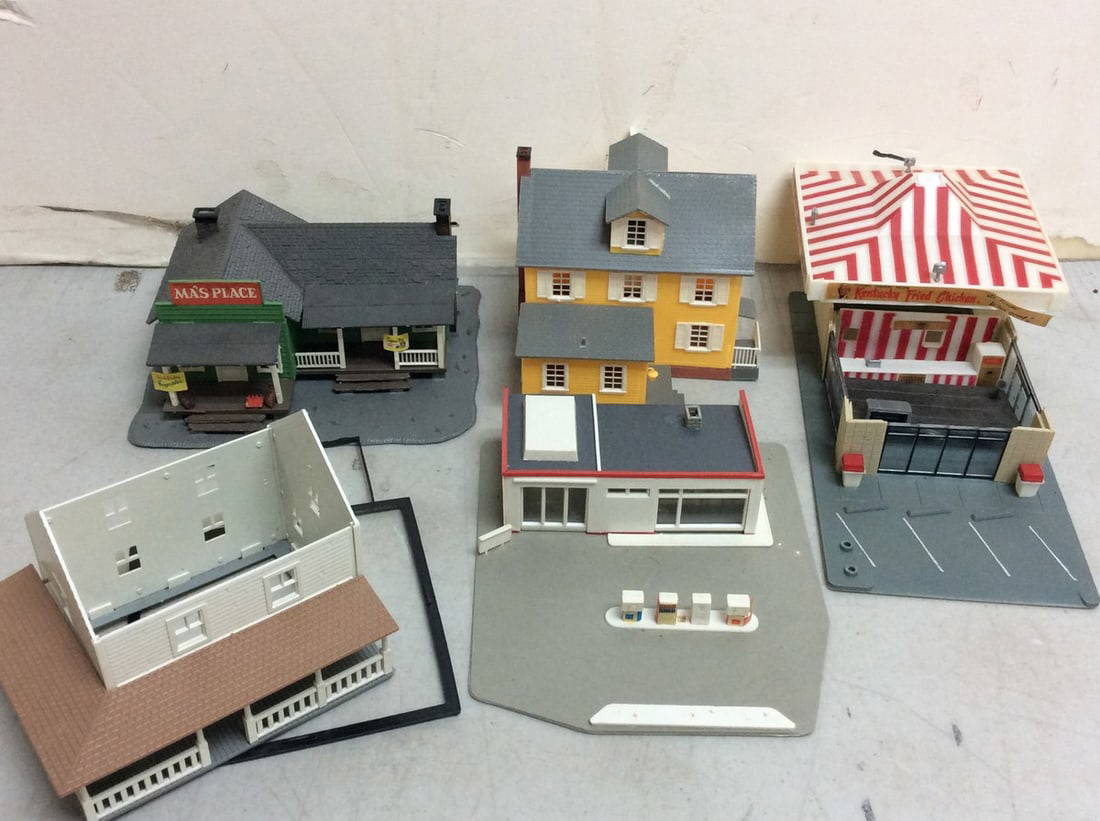 Vintage Building Set Pieces Auction