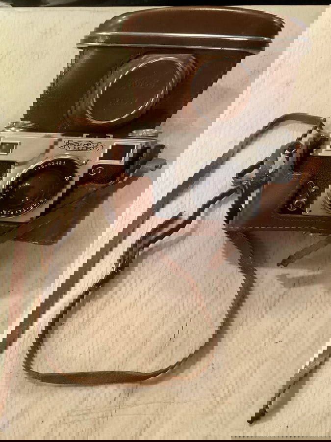 Kueb Kiev Camera With Carrying Case(working Condition) Auction