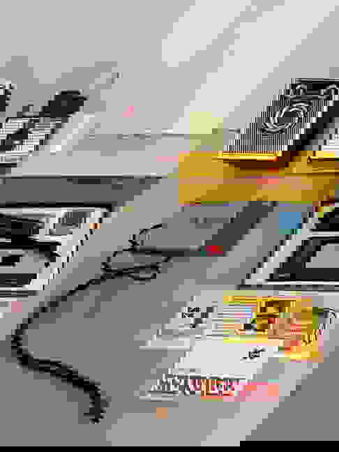 Kodak Pocket Instamatic 20 Camera(new In Box), Polaroid Swinger Land ...