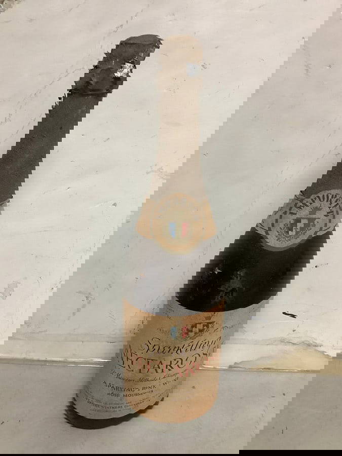 1950's/1960's Sparkling Nectarose 12%, 1 Pint And 10 Fl. Oz.(sealed ...