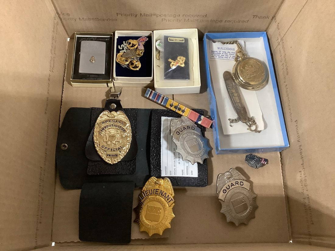 Various Badges(lieutenant, Private Investigator, Security Guard),pins ...