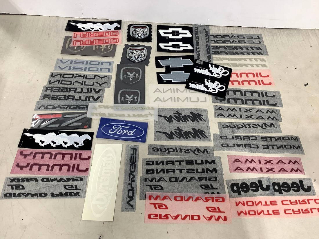 Large Lot Of Lextra Raised 3d Automobile Logo Iron On Patches-jeep ...