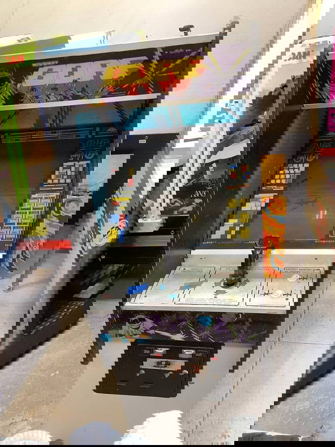 Midway Gore Arcade Machine - Jul 14, 2025 | Emanon Auctions And Estate ...