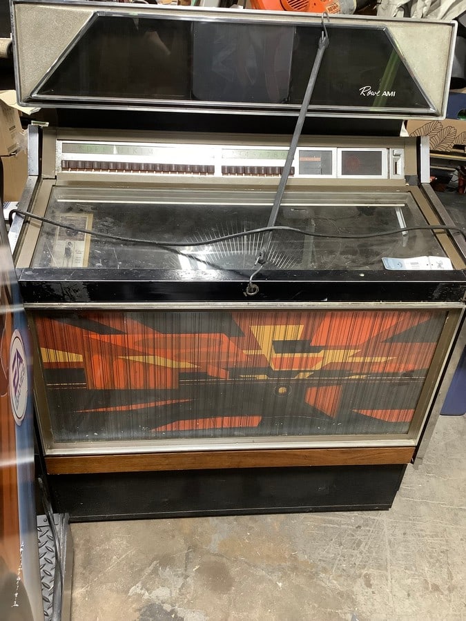 Rowe Ami Classic Jukebox - Jul 14, 2025 | Emanon Auctions And Estate ...