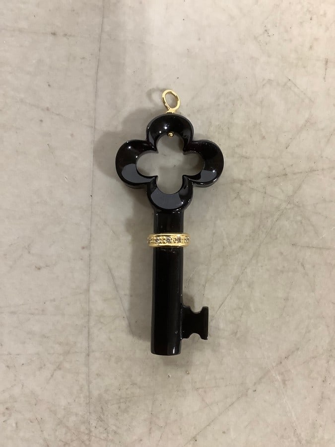 14kt With Diamonds Black Onyx Keychain - Jul 29, 2025 | Emanon Auctions ...
