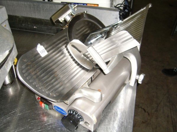 110A: Globe Chefmate GC510 10" Compact Manual Slicer