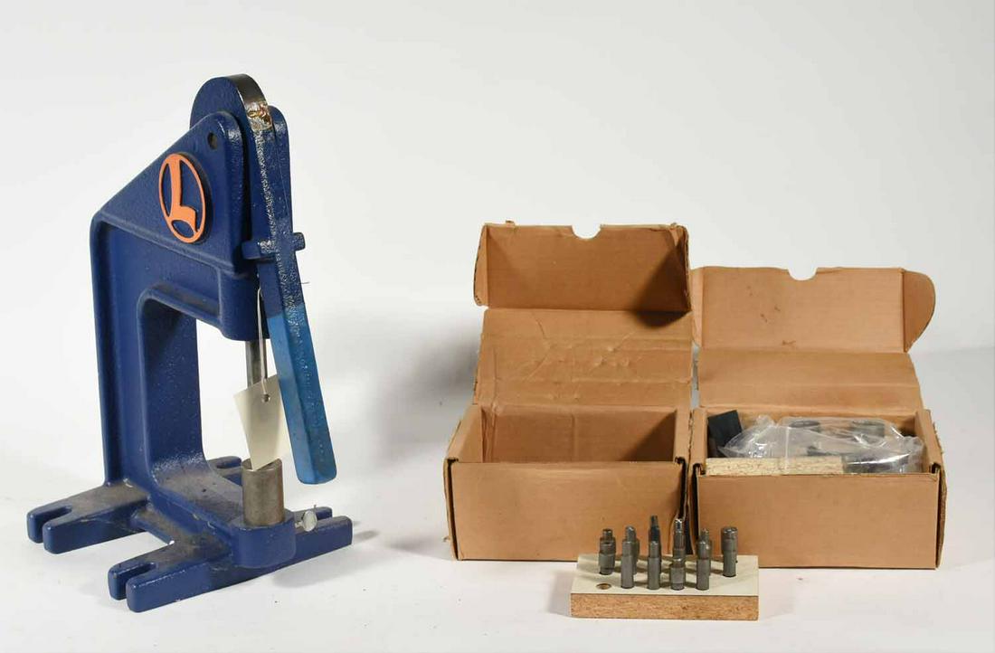 Lionel Riveting Press