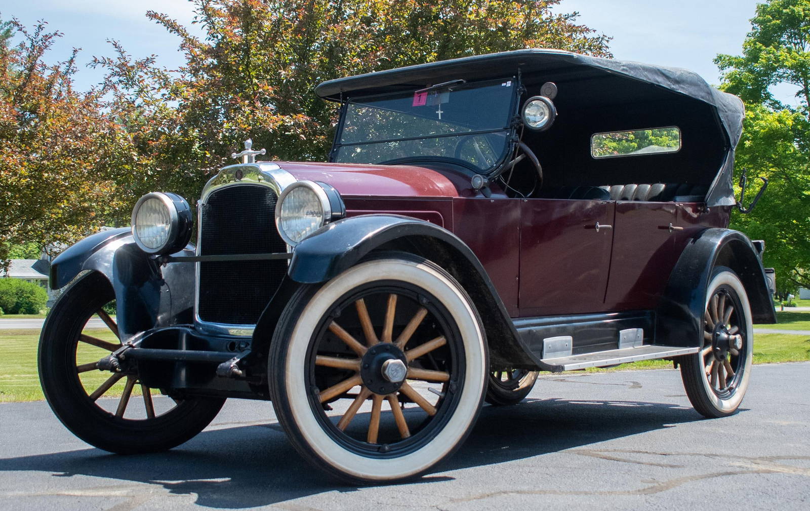 1923 Willys Knight Model 64. - Jul 02, 2025 | William Smith Auctions In Nh