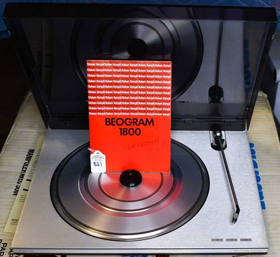 Bang & Olufsen Beogram 1800 Automatic Turntable